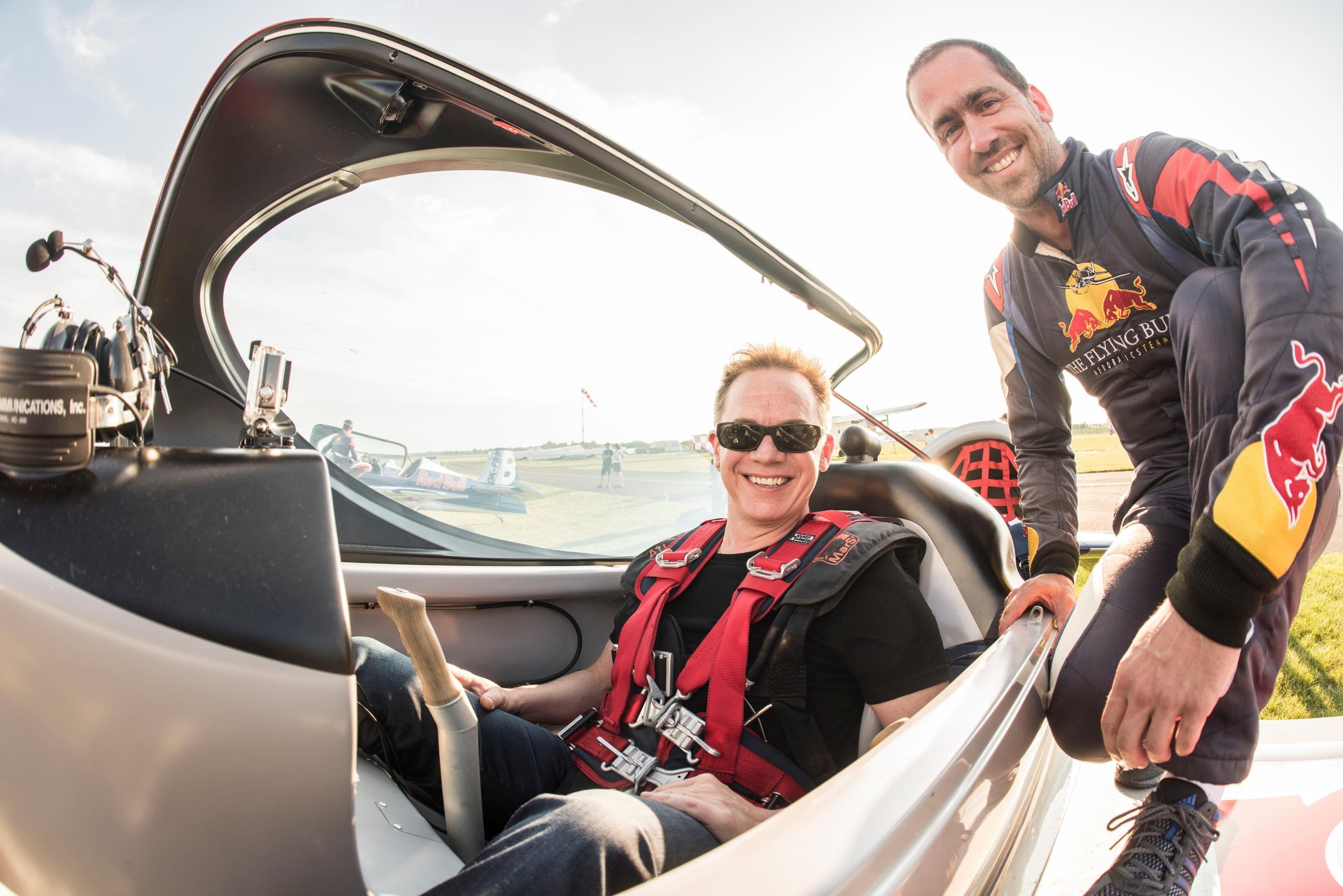 Muse létali s Red Bull Flying Bulls - Fotky s kapelou