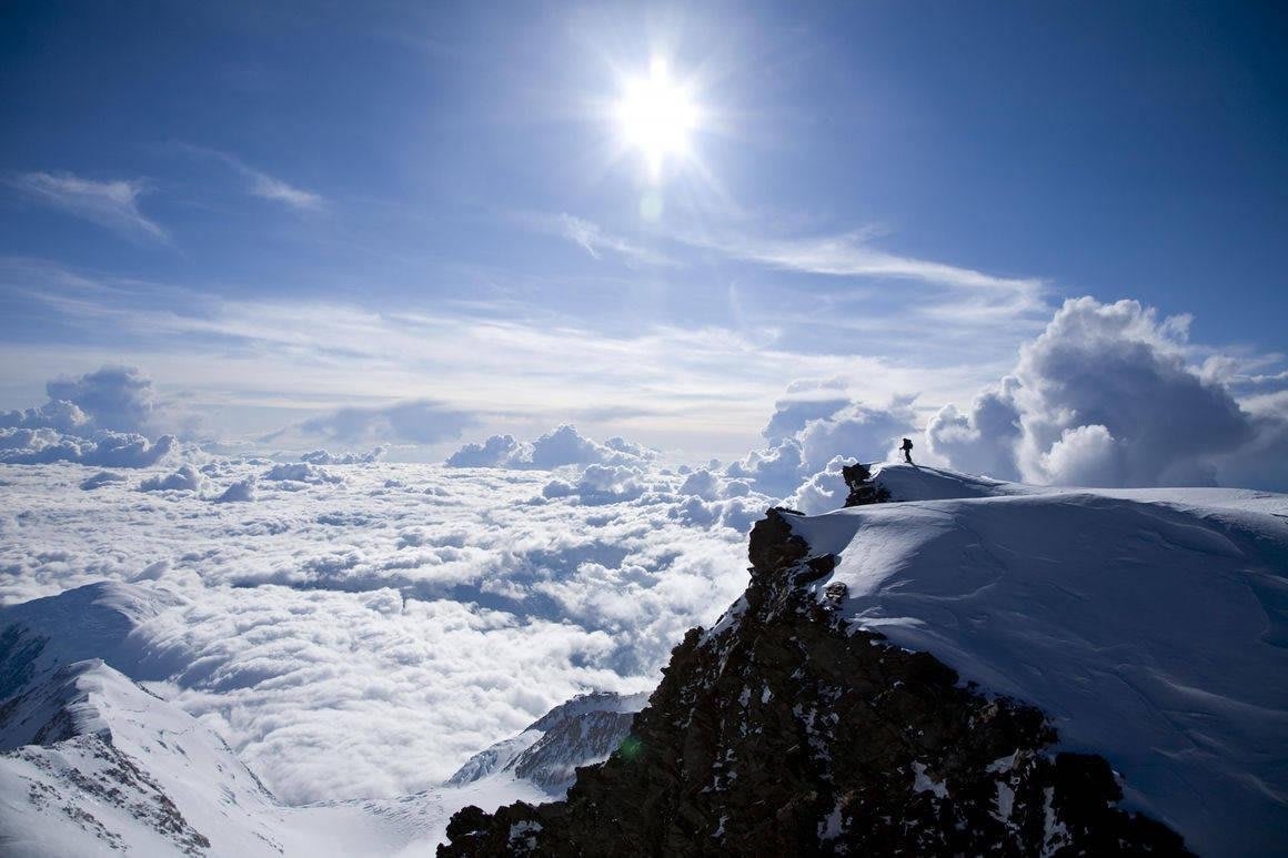 Что случится с телом на высочайшей горе мира