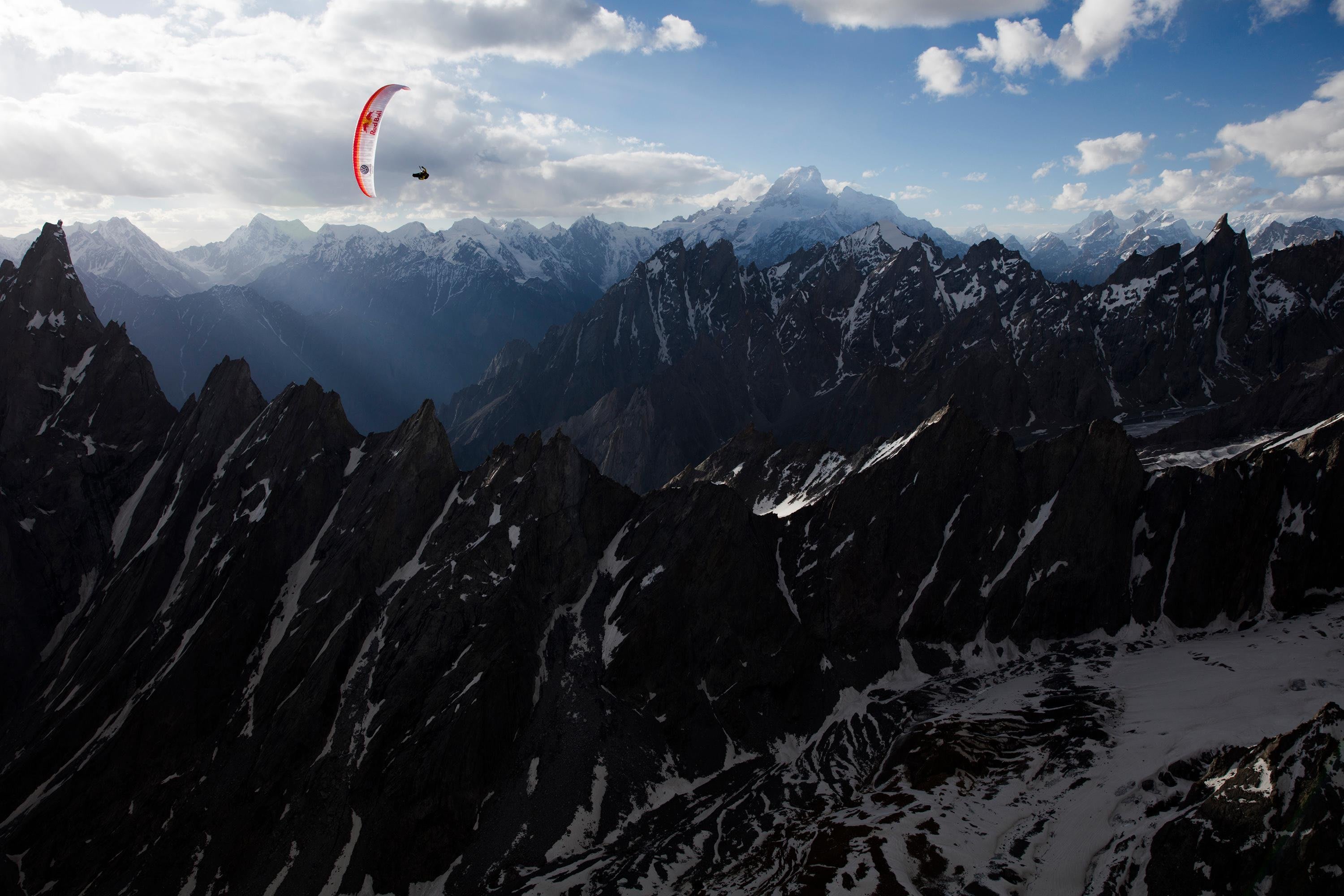 Opplev paragliding 7000 meter over bakken