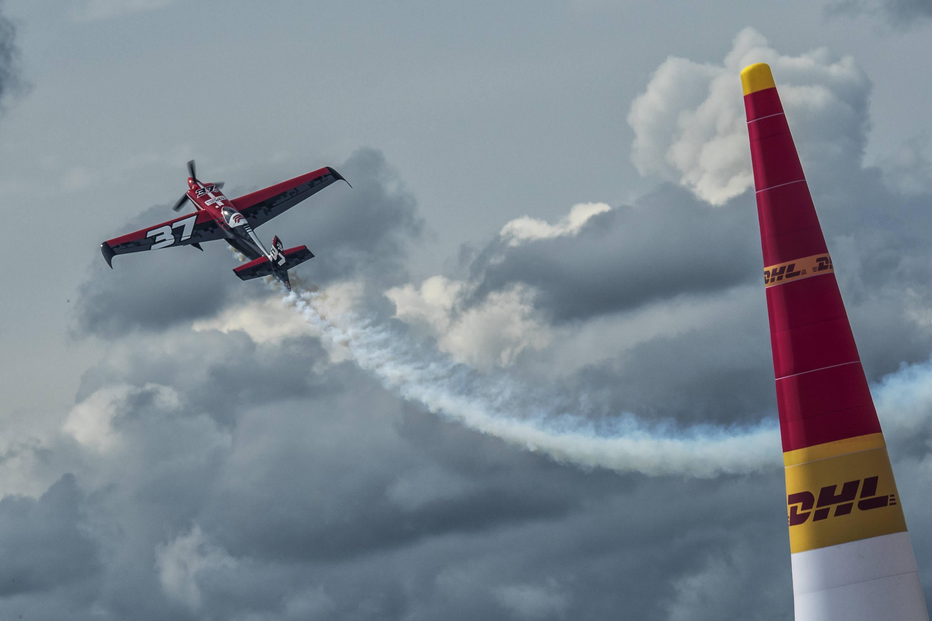 Como pilotar um avião: dicas do diretor do Air Race