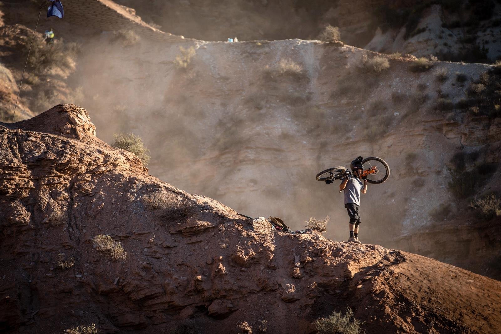 Οι καλύτερες εικόνες από το Red Bull Rampage 2016