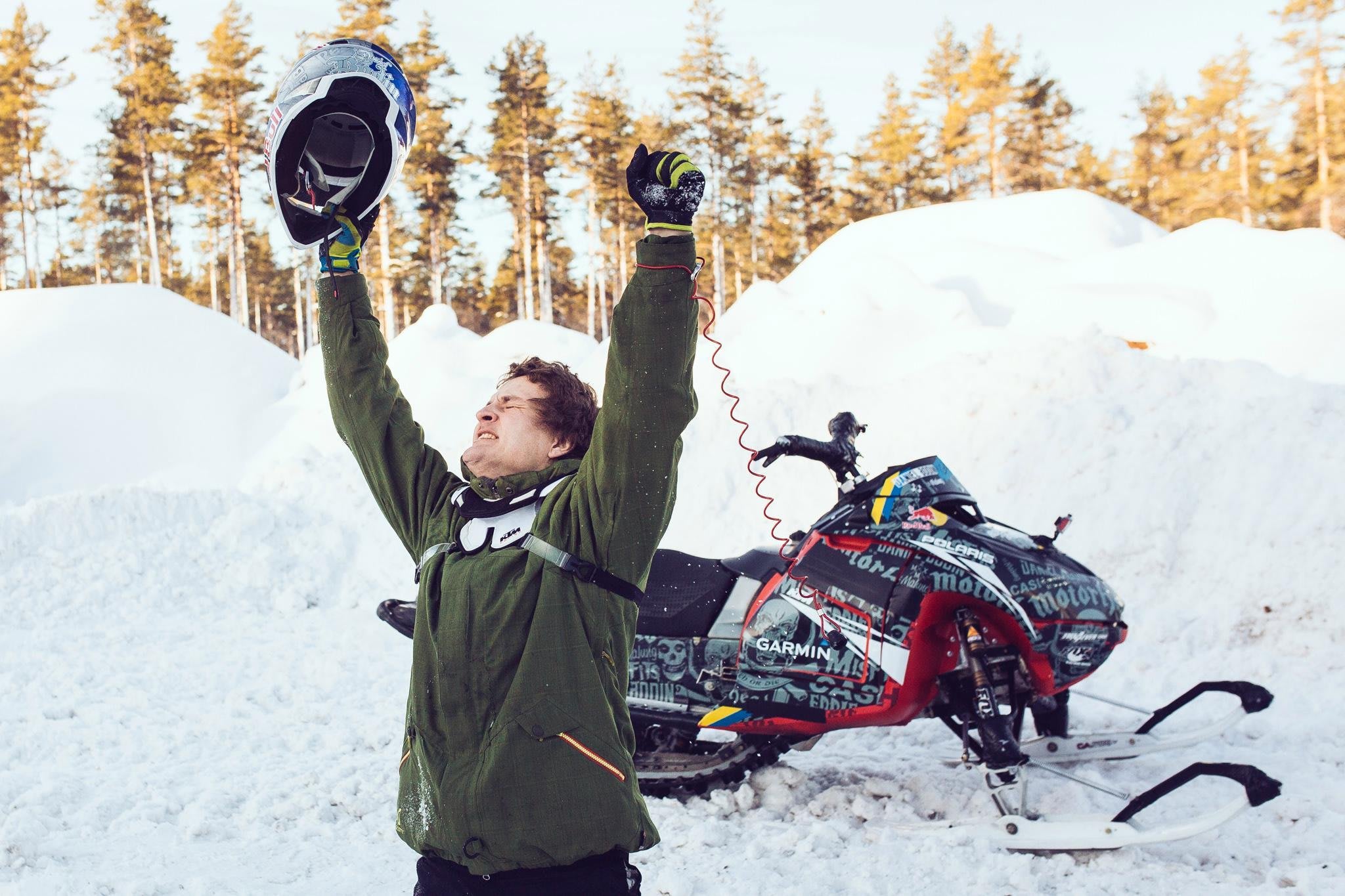 Video - το πρώτο double backflip με snowmobile