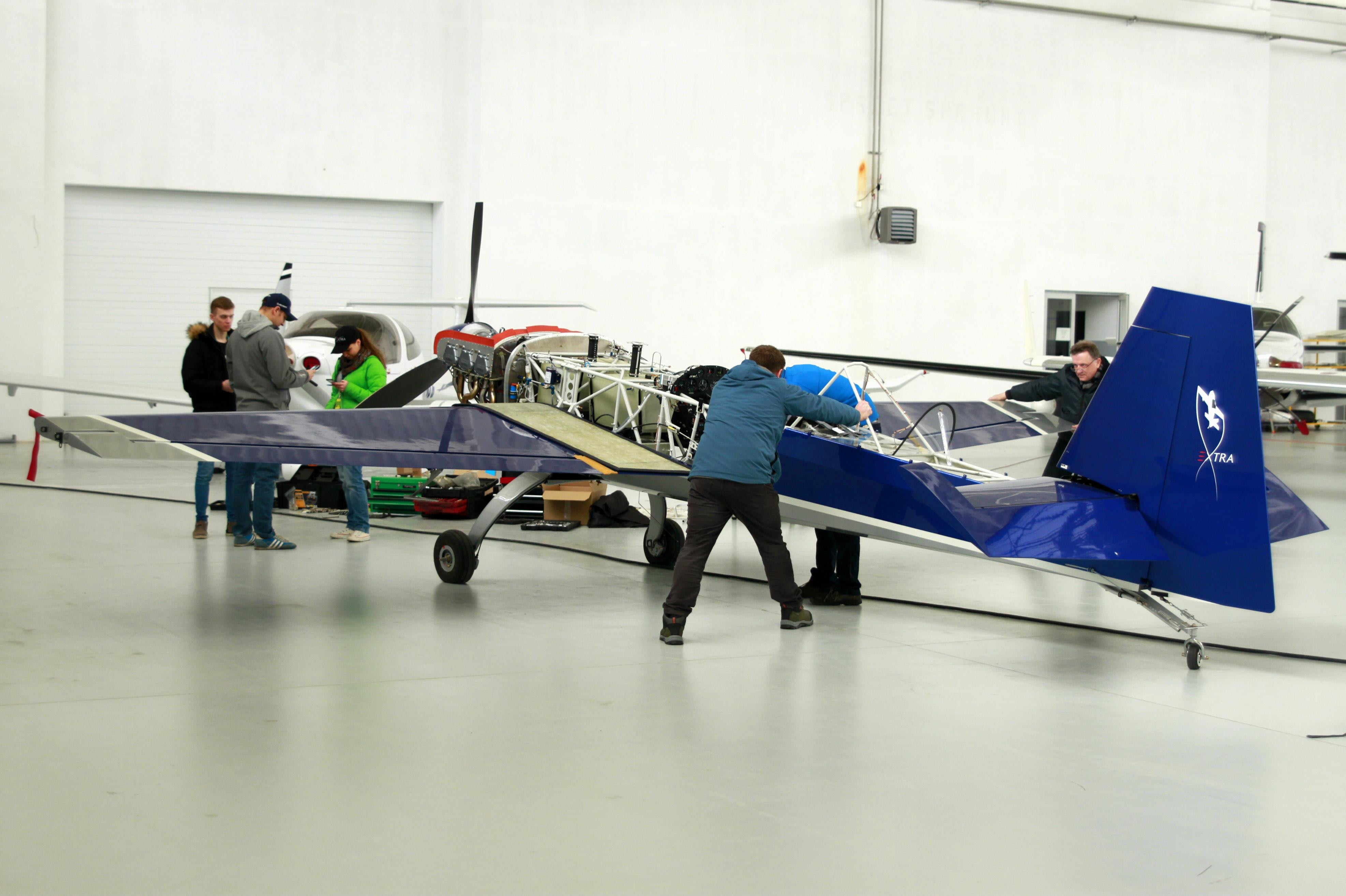 Extra 330sc Maćka Pospieszyńskiego przed rejestracją