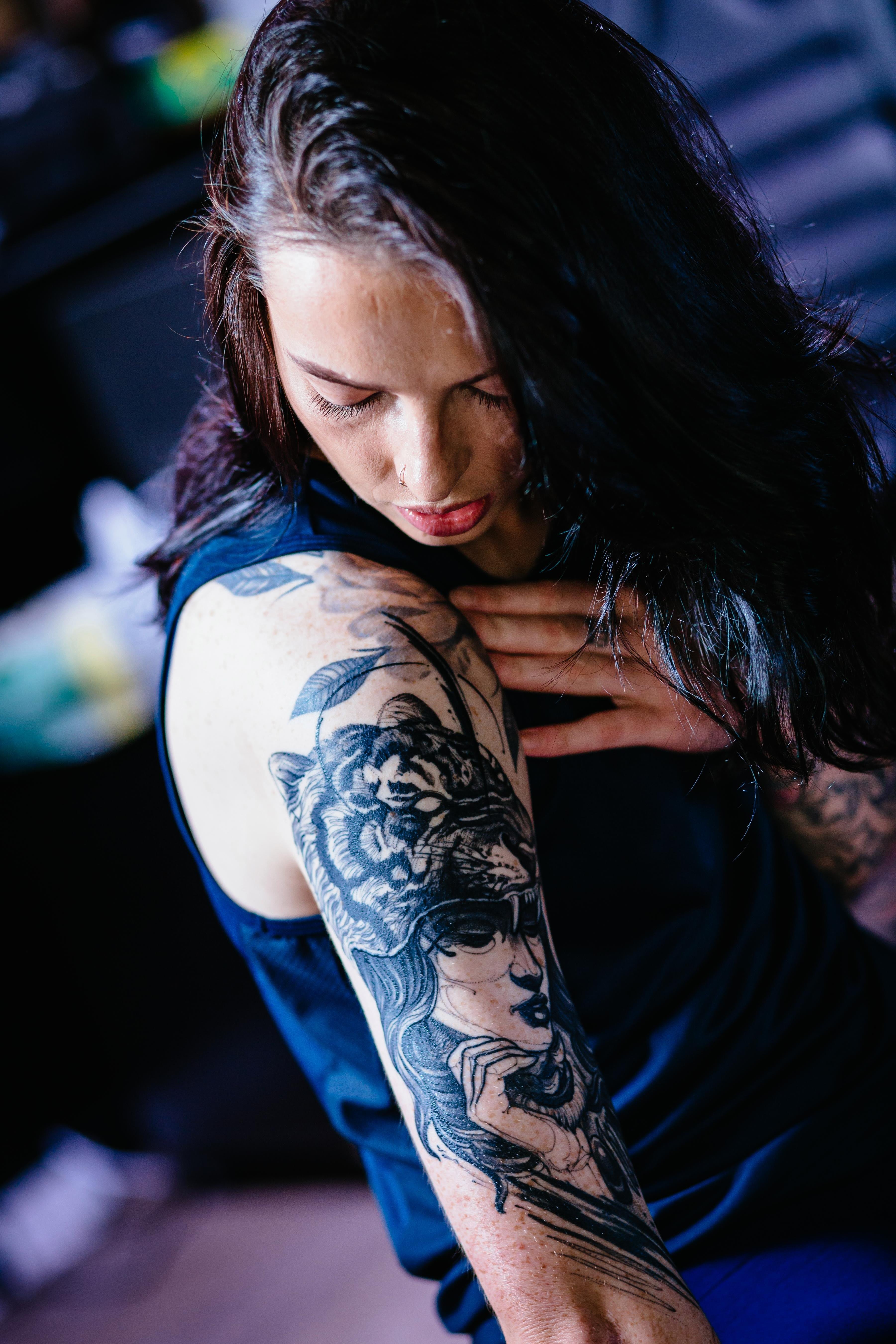 Ashling Thompson´s tattoos: Video of her favourite ones
