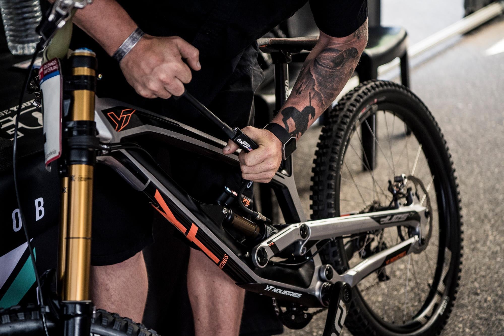 Pro bike set-up for Lenzerheide: fast course | Red Bull