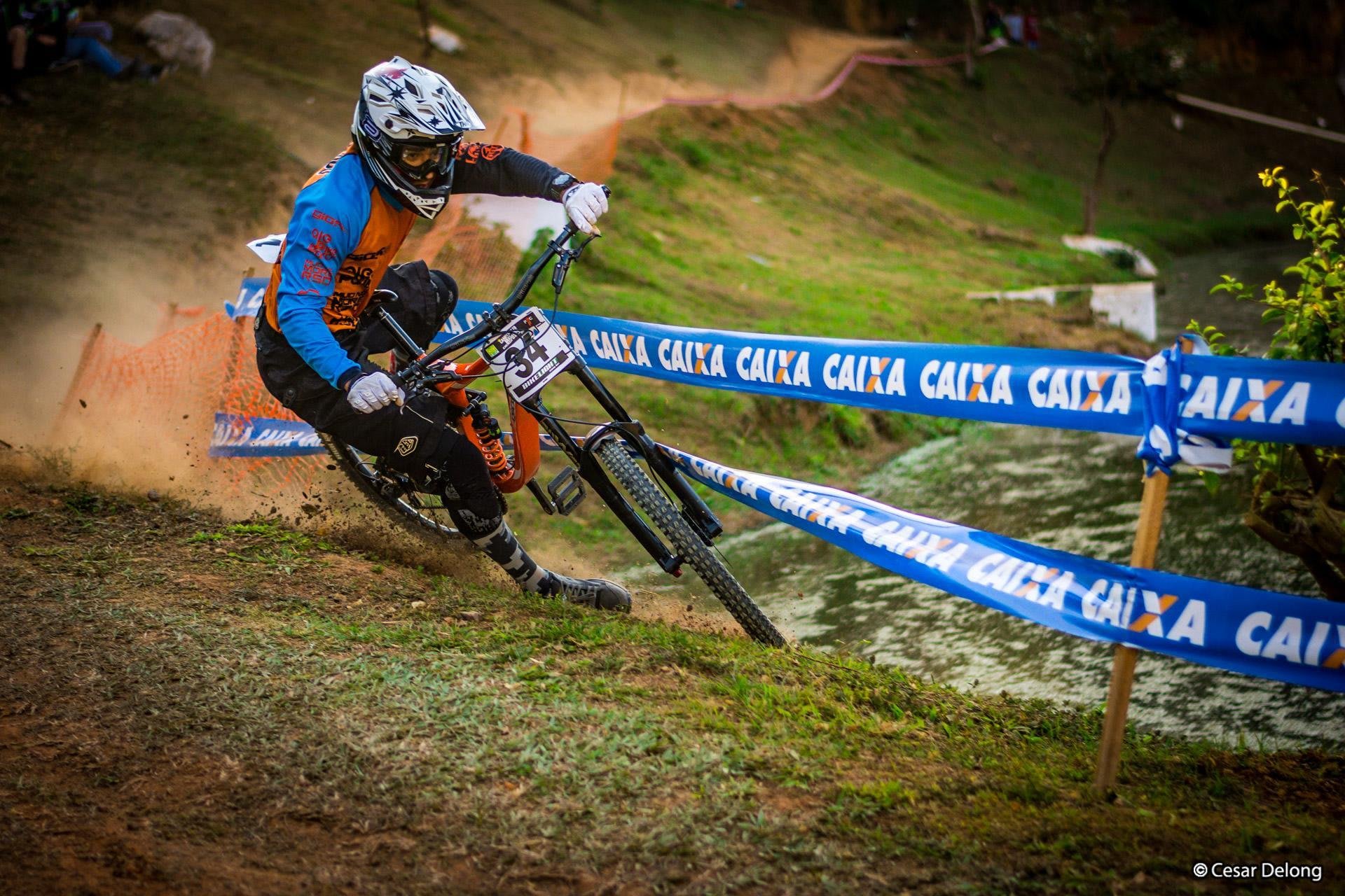 10 imagens alucinantes do Brasileiro de Downhill 2017