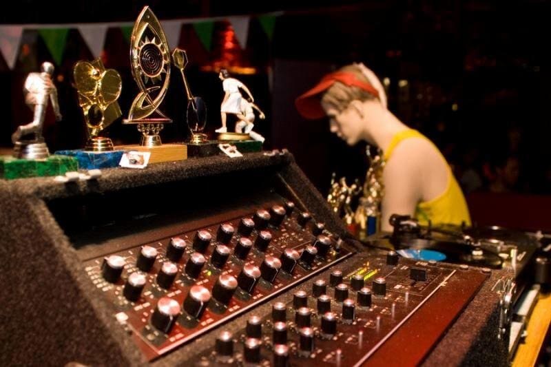 Mad Racket: Simon Caldwell's vintage photos