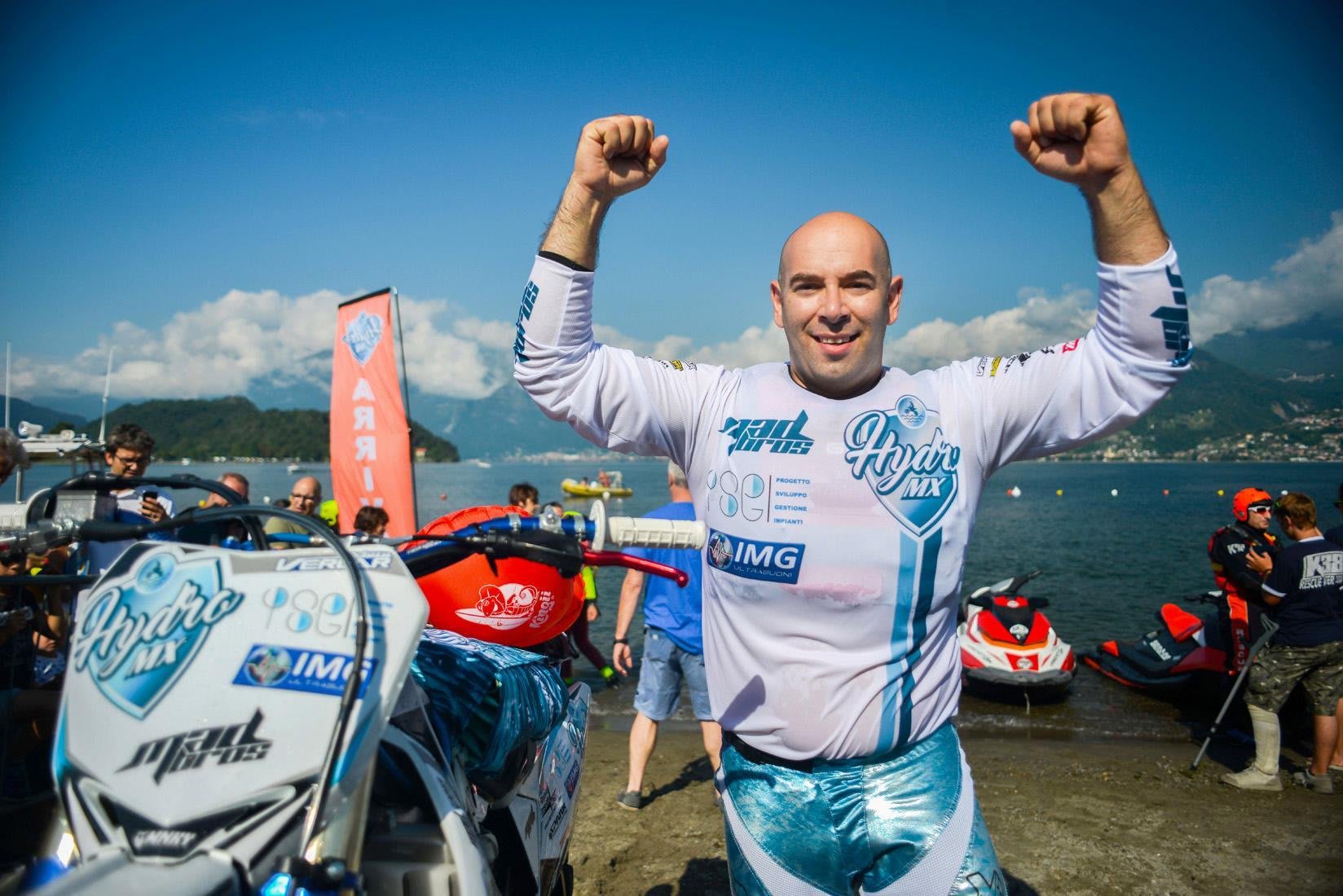 Hydro MX: Luca Colombo record mondiale Lago di Como