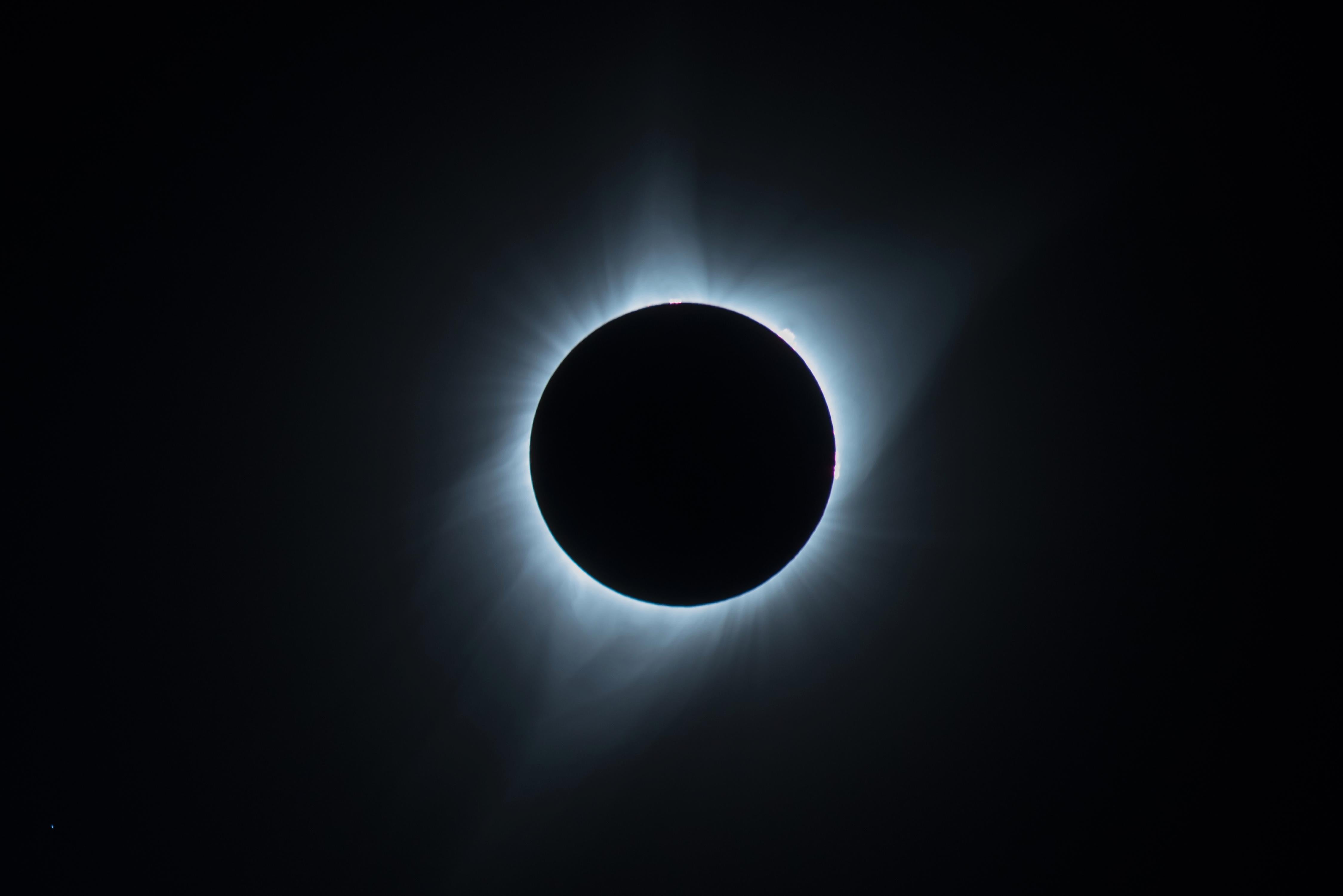 Fotos del eclipse solar: Saltos de acantilado, highline
