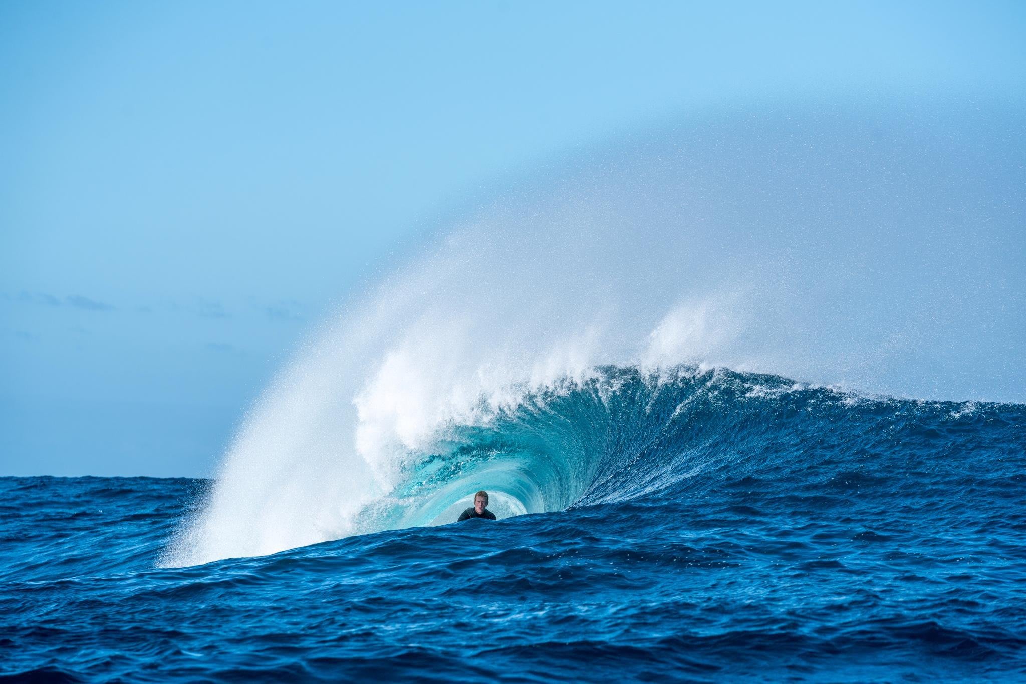 Vídeo grandes olas Australia occidental Kerby Brown