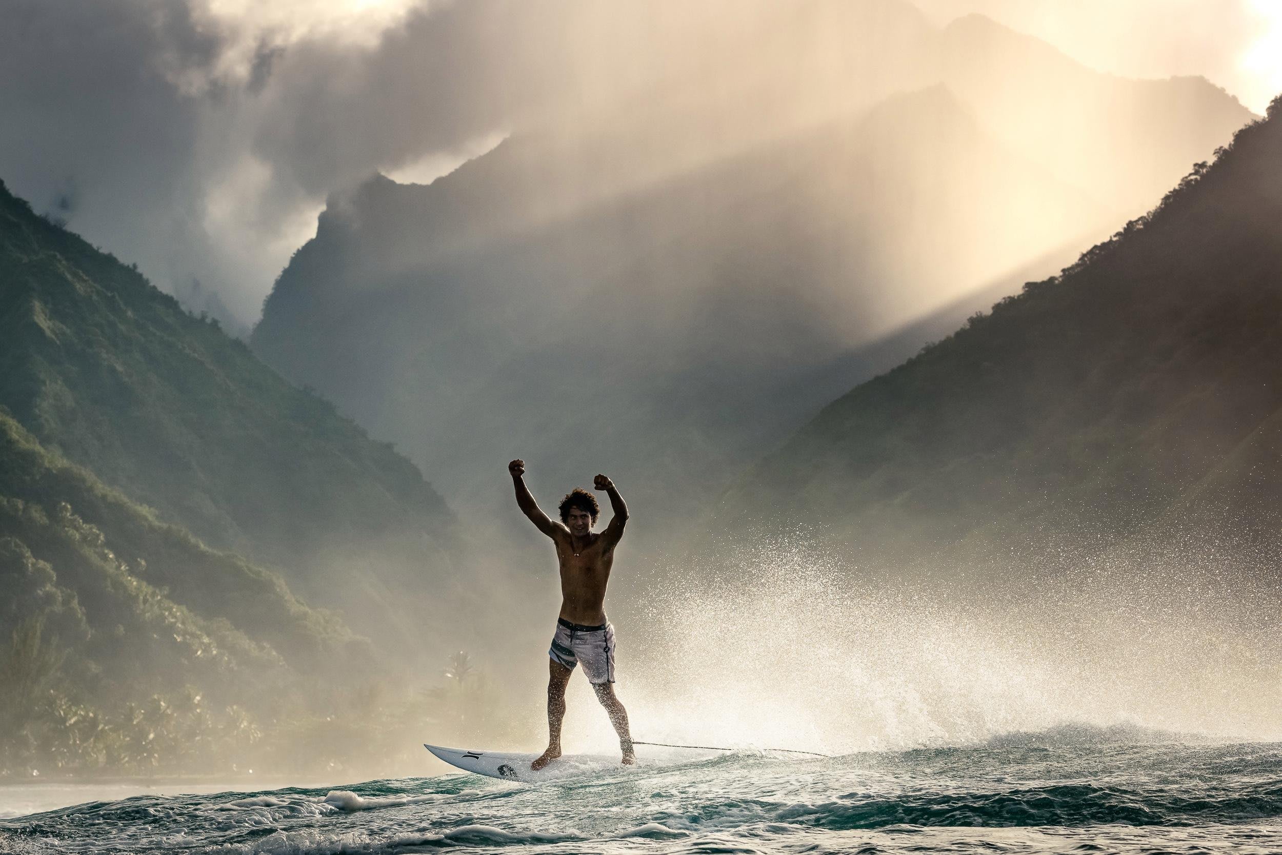 Sessions: Tyler Newton swell chase in Tahiti | Red Bull